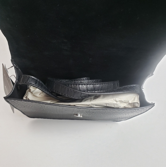 Bioworld | Bags | How To Train Your Dragon Toothless Mini Crossbody ...